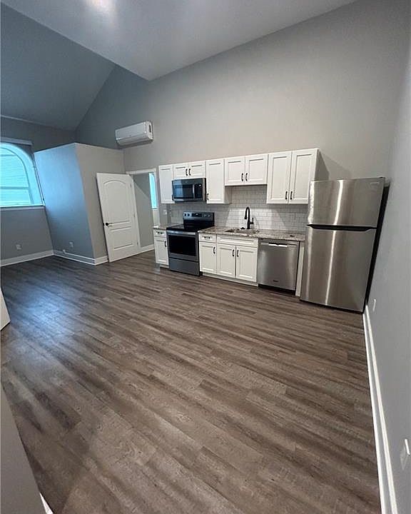 18 Spruce St, Providence, RI 02903 | Zillow