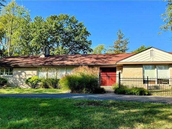 West End - Decatur IL Real Estate - 9 Homes For Sale | Zillow