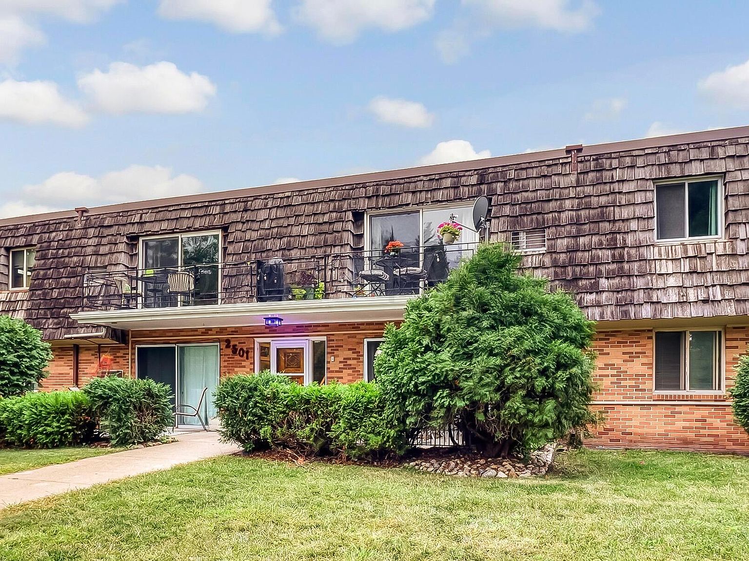 2501 W Country Club Dr S APT H, Fargo, ND 58103 | MLS #23-4148 | Zillow