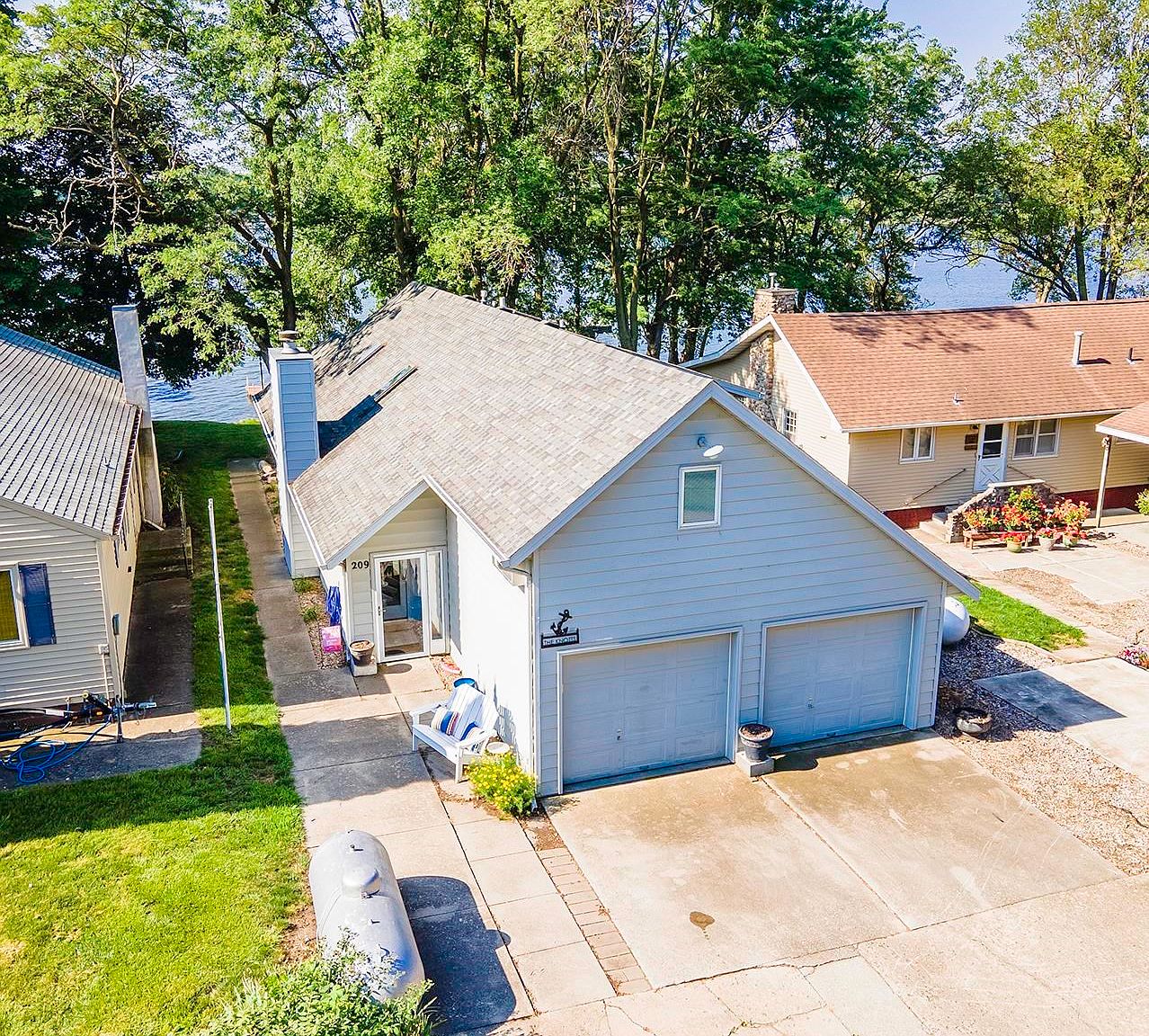 209 Denison Beach Dr, Lake View, IA 51450 | Zillow