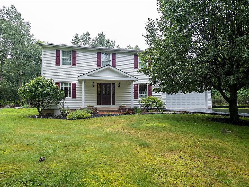 207 Timber Hill Rd, Henryville, PA 18332 | Zillow