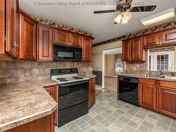 58 Holley Ave, Huntington, WV 25705 | MLS #259118 | Zillow