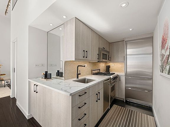 250 Mercer St APT D201, New York, NY 10012 | Zillow