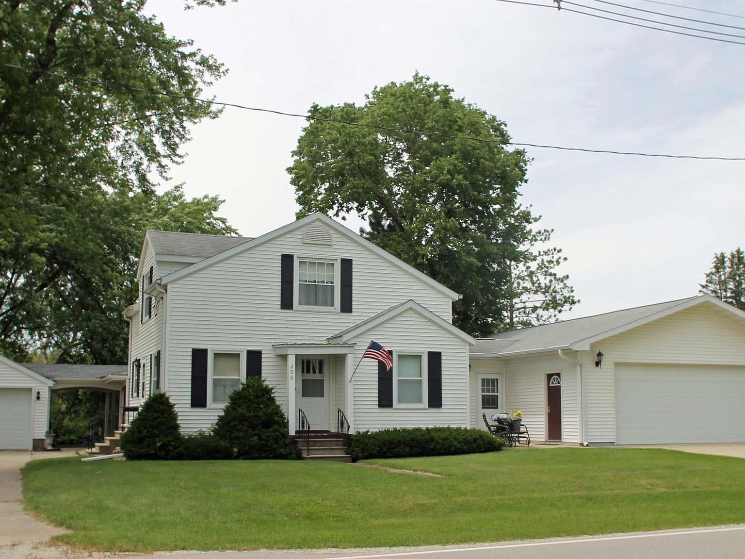 206 1st Ave, Frederika, IA 50631 | Zillow