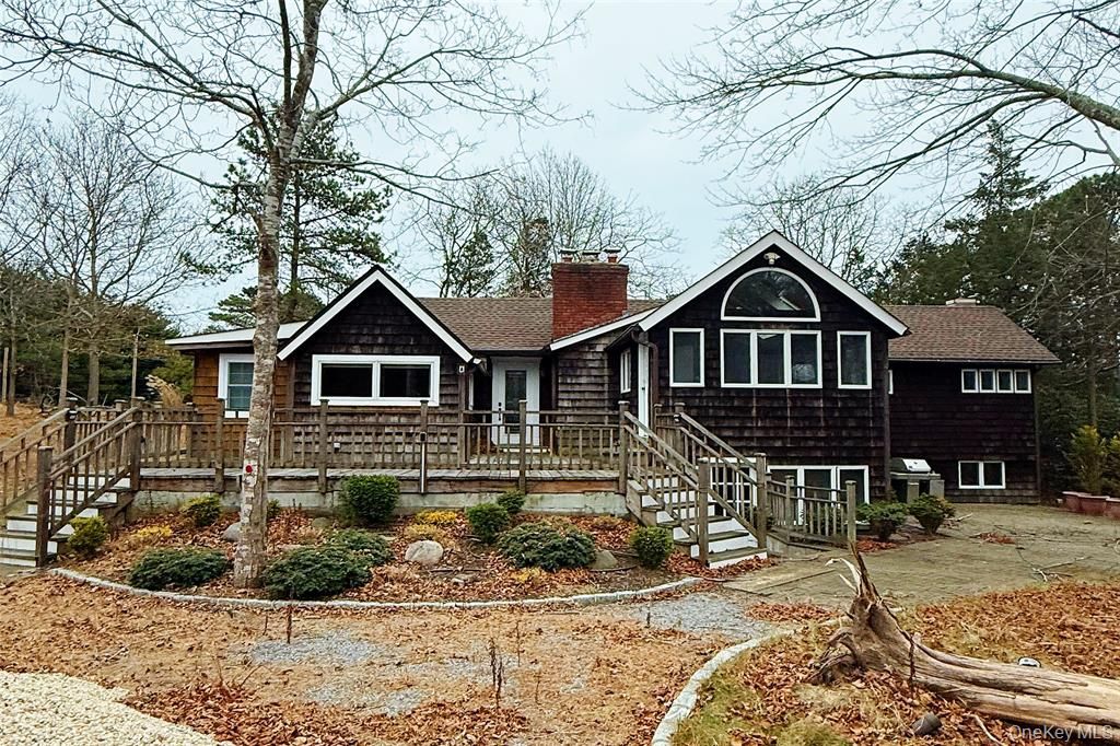 39 Cedar Dr, Southampton, NY 11968 | Out East