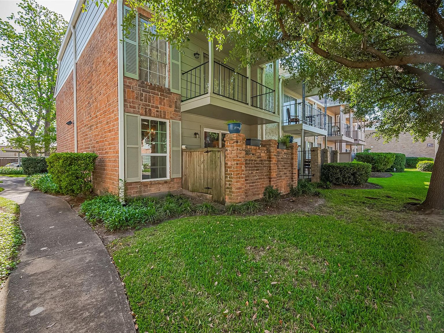 2800 Jeanetta St APT 801, Houston, TX 77063 | Zillow