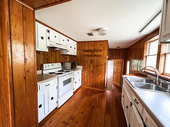 2910 Richard St, Kinard, FL 32449 | Zillow