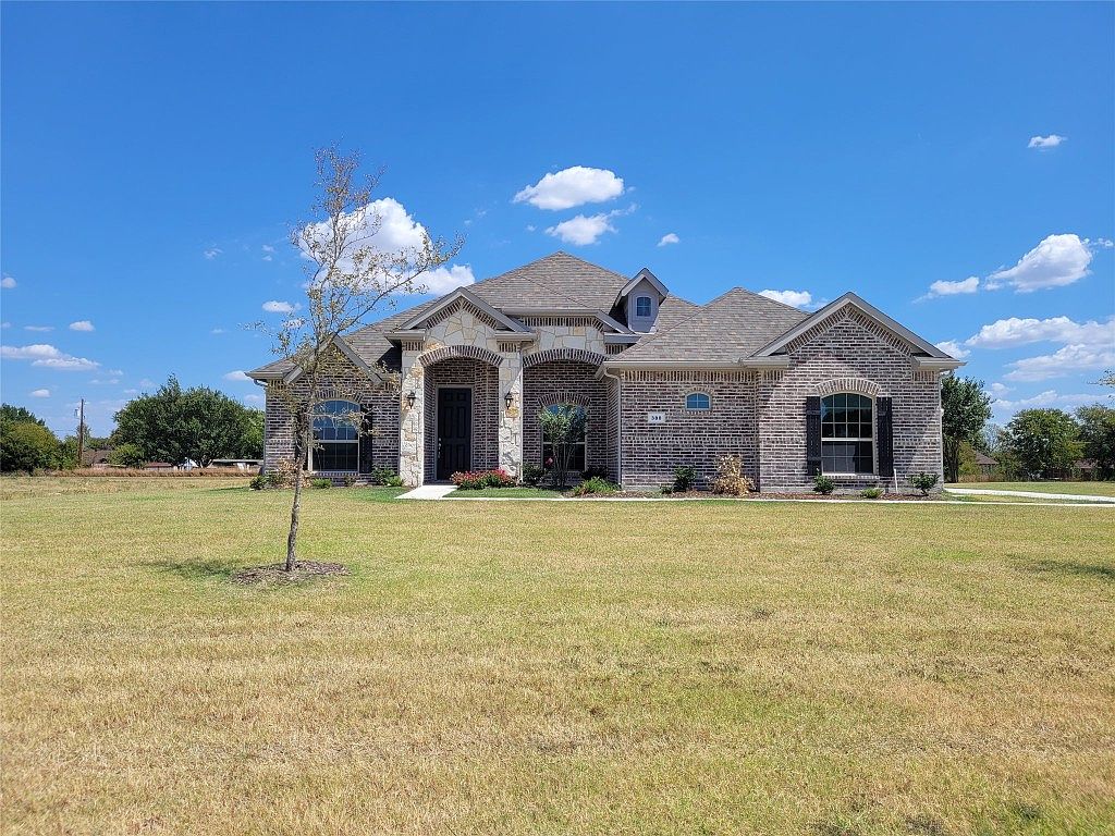 380 Crystal Lake Ln, Red Oak, TX 75154 | MLS #20426224 | Zillow