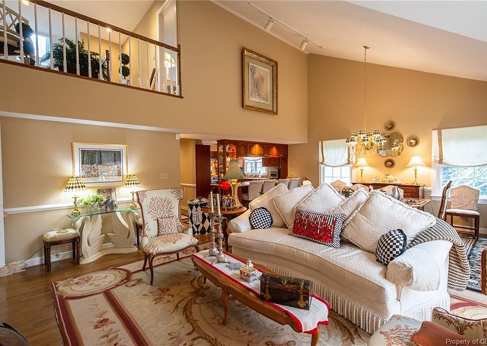 15 Heatherfield Ct Kilmarnock VA | Zillow