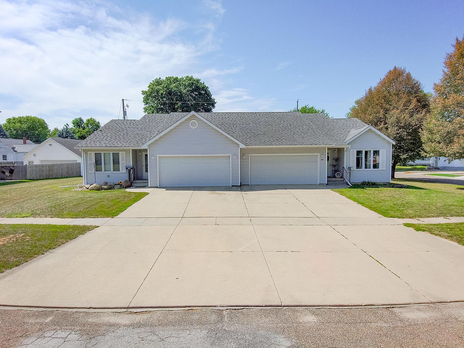 201-203 Commercial St, Reinbeck, IA 50669 | Zillow