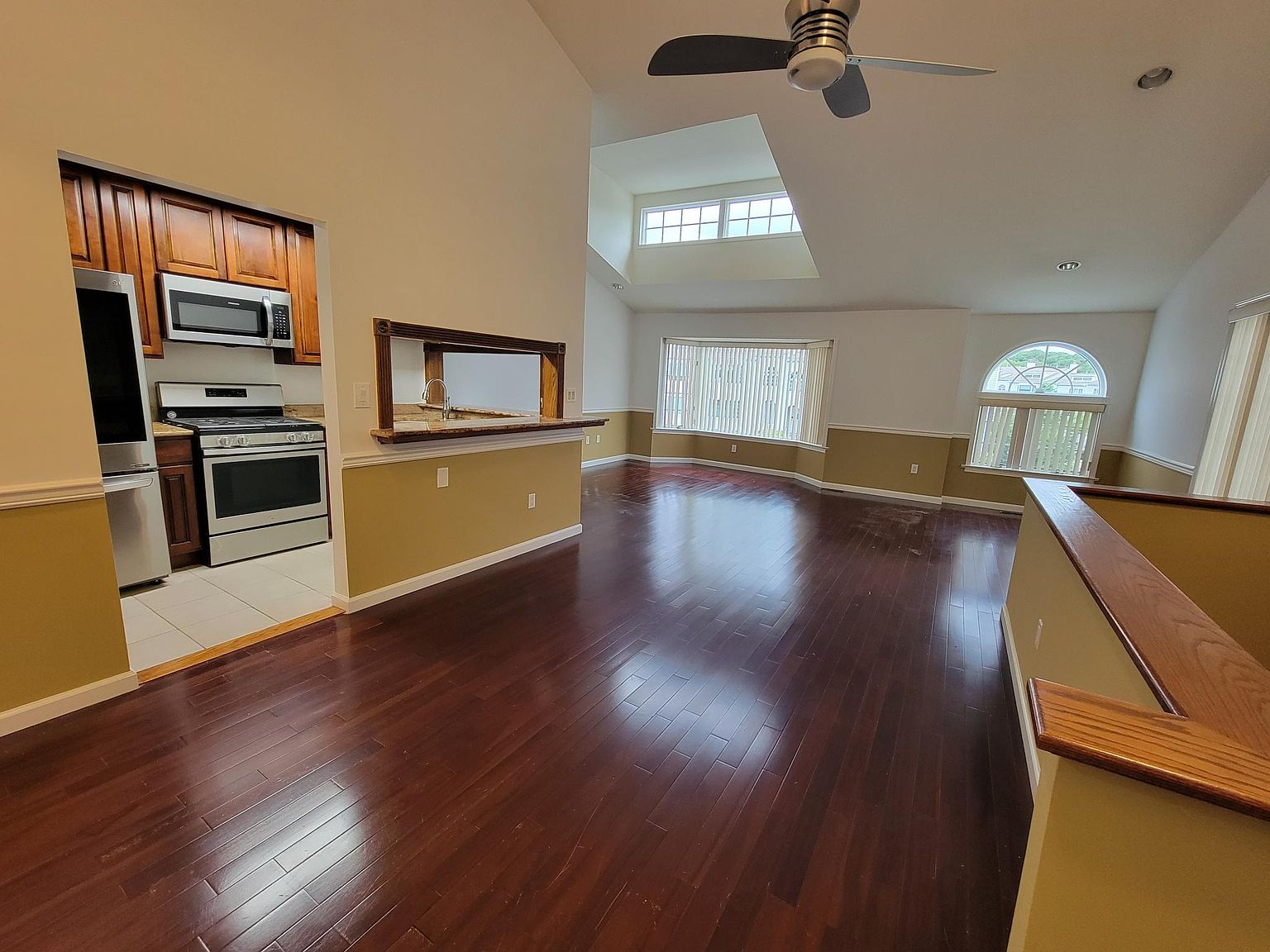 24105 Oak Park Dr #B, Little Neck, NY 11362 | Zillow