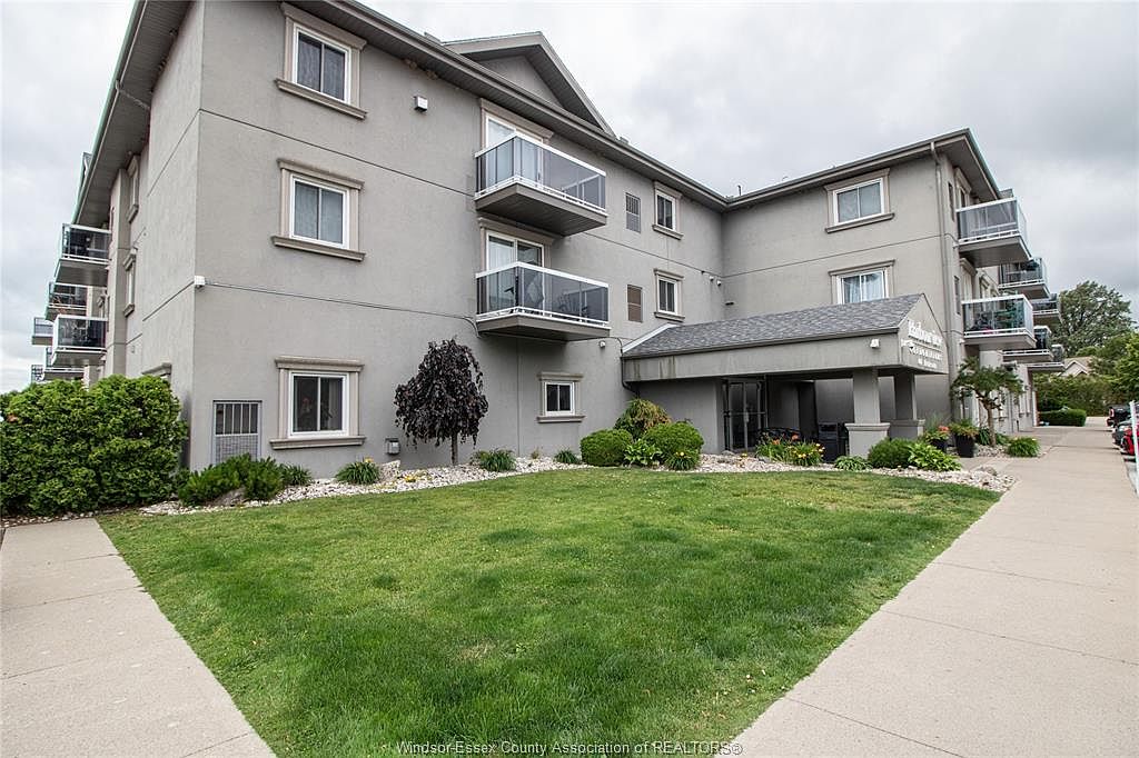 44 Robson Rd #304, Leamington, ON N8H 5E4 | MLS #23020000 | Zillow