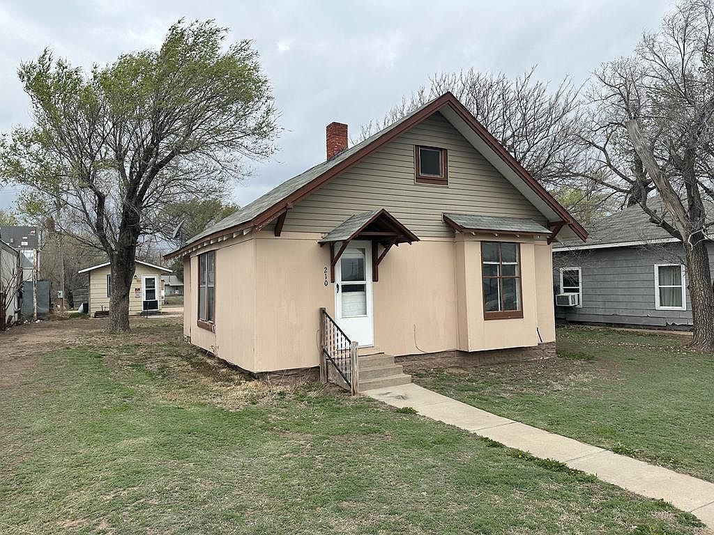 210 Niles Ave, Kinsley, KS 67547 | Zillow
