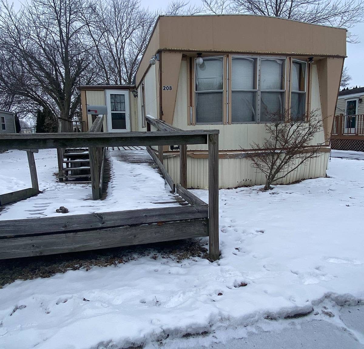 461 W Lytle St #208, Fostoria, OH 44830 | MLS #11525388 | Zillow