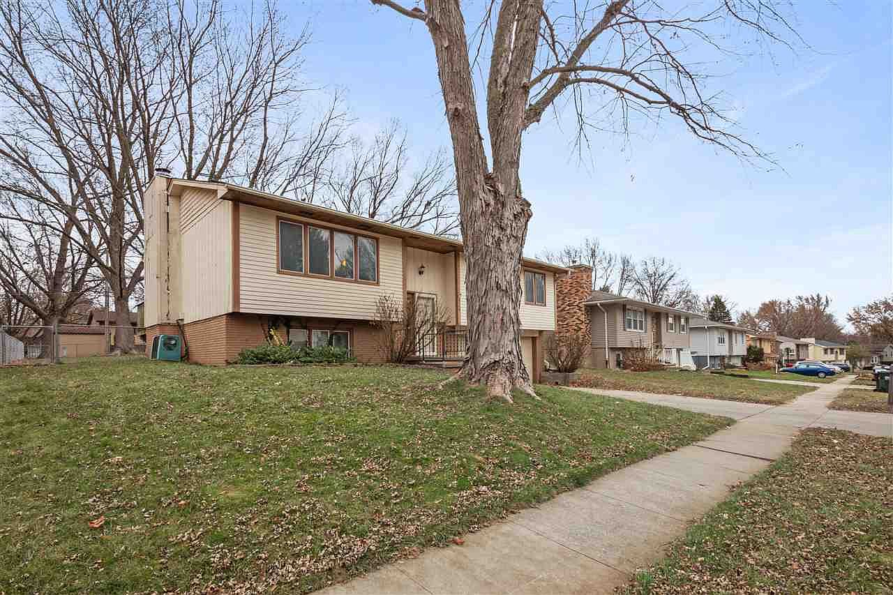 2148 Russell Dr, Iowa City, IA 52240 | Zillow