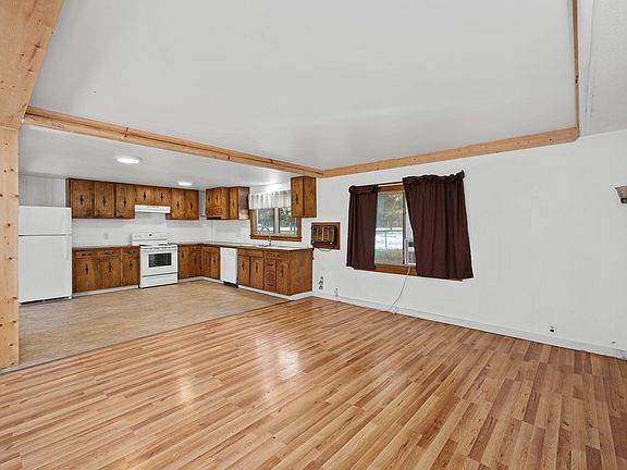 4401 Williamson Rd, Clayton, WA 99110 | MLS #43008 | Zillow