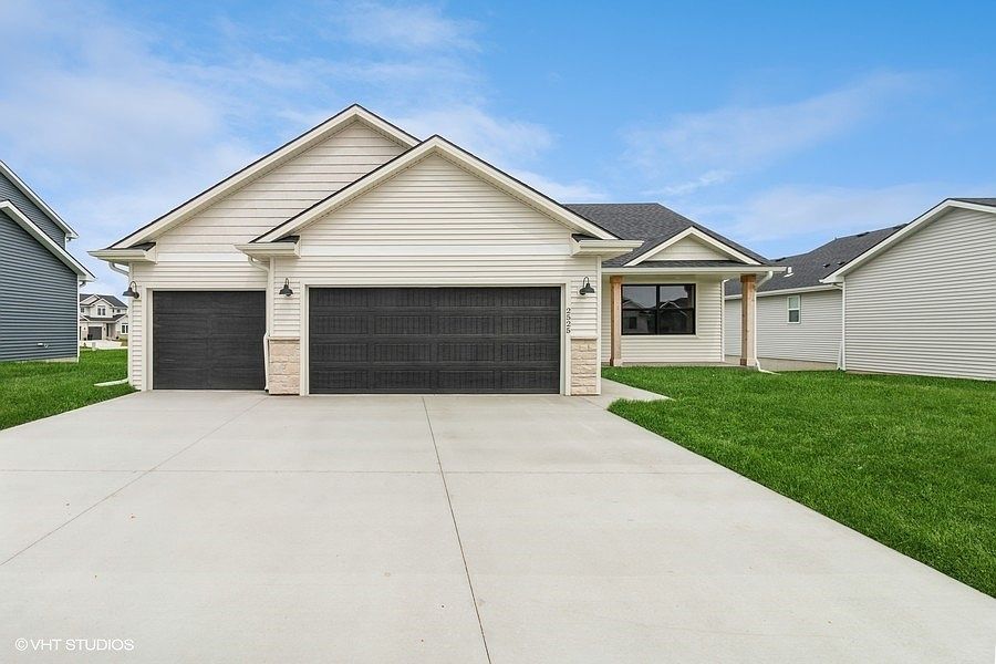 2525 NW Greenwood St, Ankeny, IA 50023 | Zillow