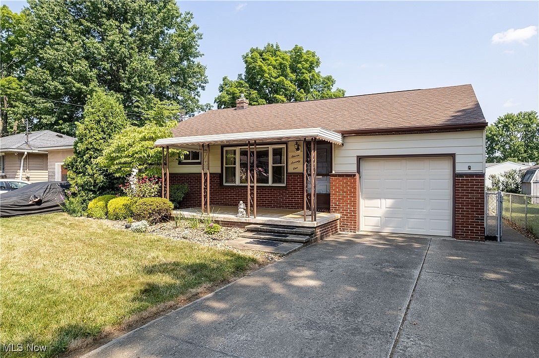 1171 Noble St, Barberton, OH 44203 | Zillow