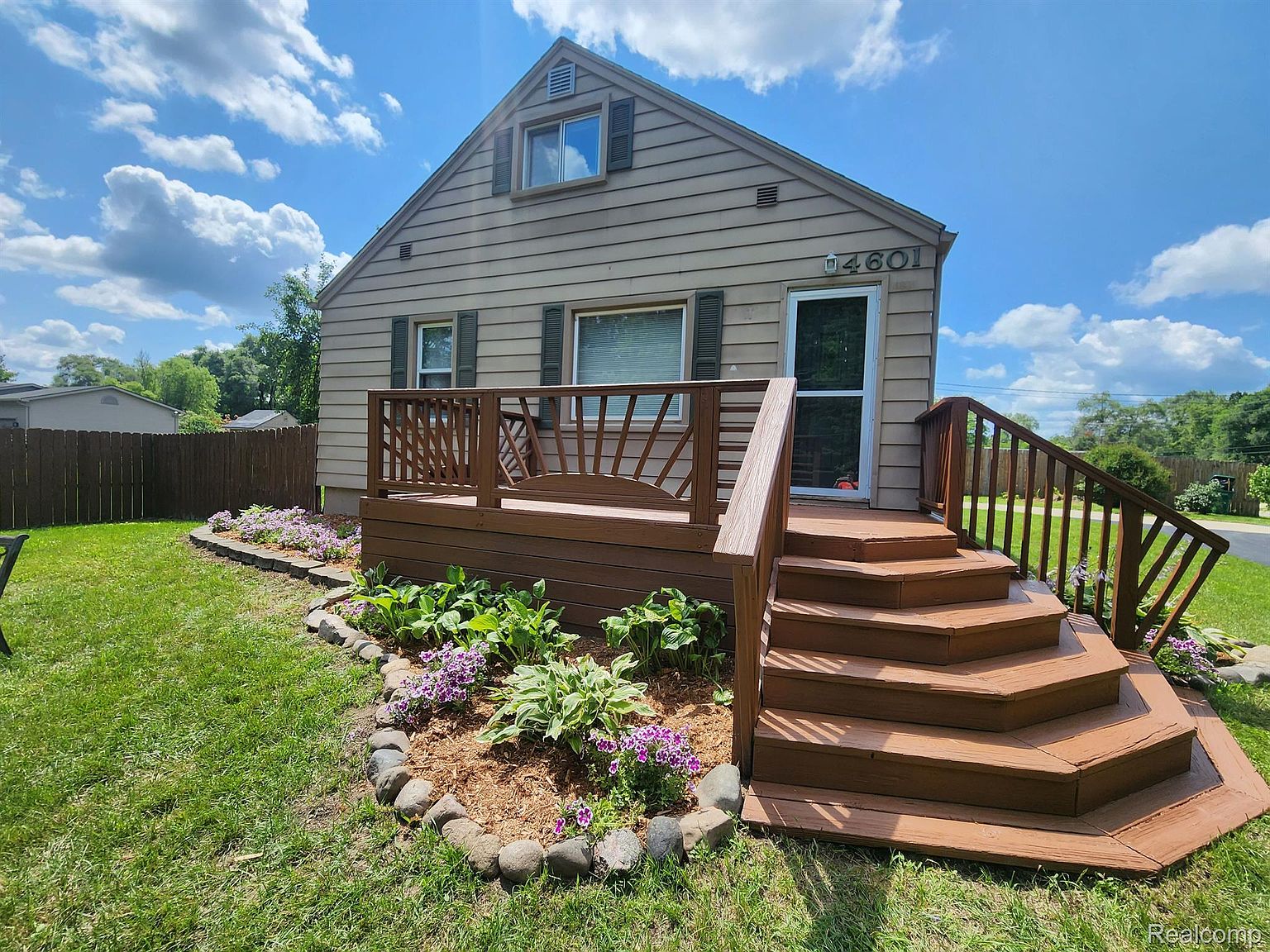 4601 Clintonville Rd, Clarkston, MI 48346 | Zillow