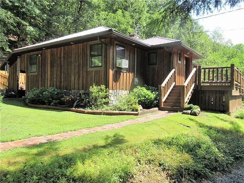 446 Baileys Run Rd, Tarentum, PA 15084 | Zillow