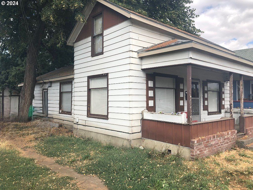 611 SW 4th St, Pendleton, OR 97801 | Zillow