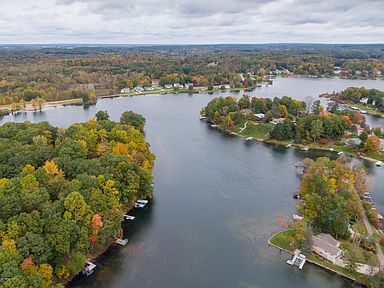 174 S Lake Doster Dr, Plainwell, MI 49080 | Zillow