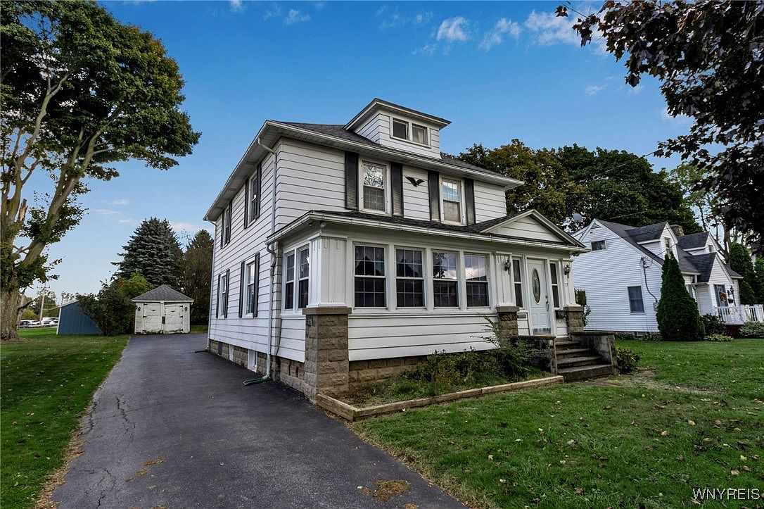 77 Cedar St, Akron, NY 14001 | Zillow