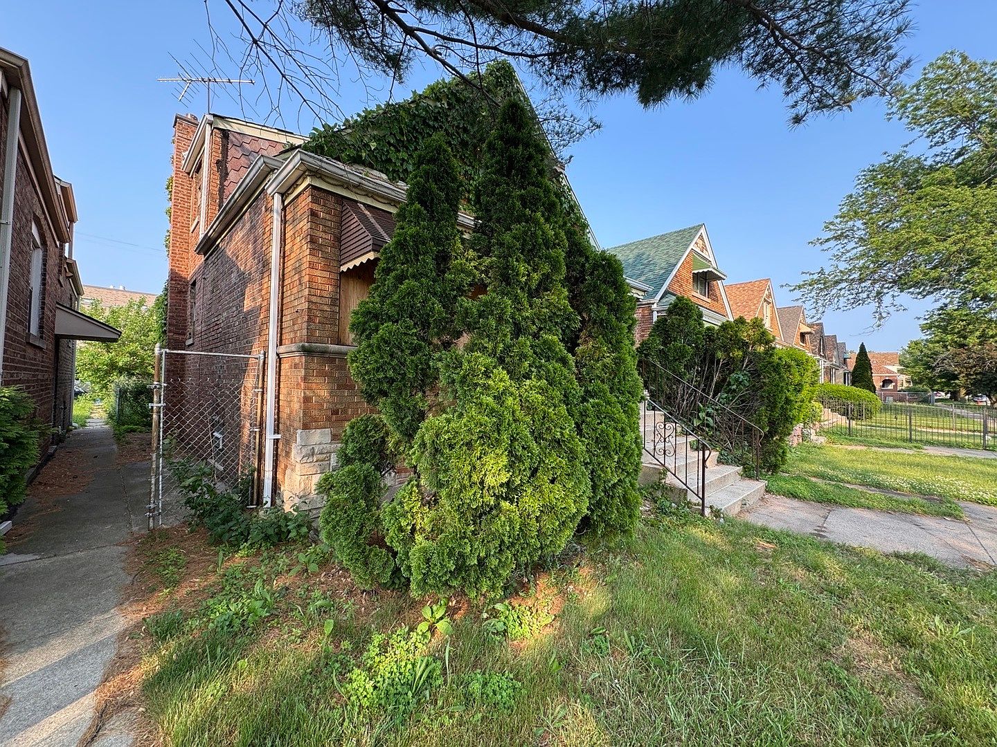 8371 S Baltimore Ave, Chicago, IL 60617 | MLS #12393130 | Zillow