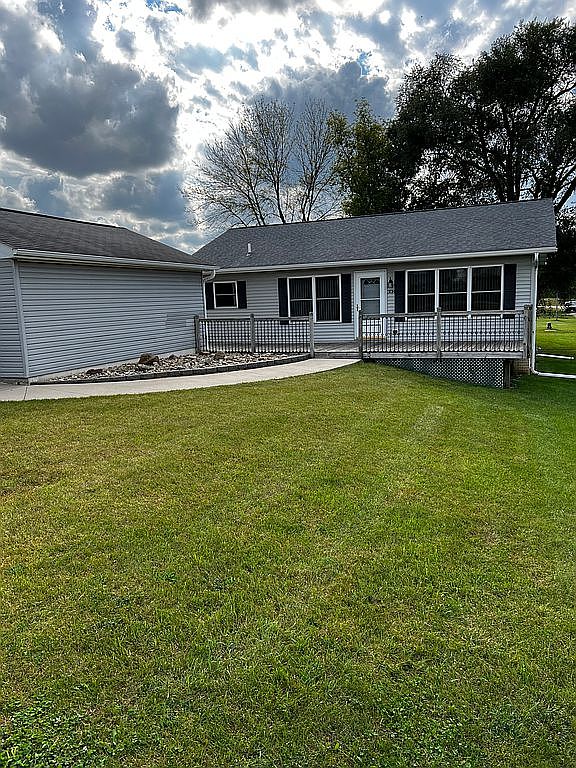 308 Main St S, Hazleton, IA 50641 | Zillow