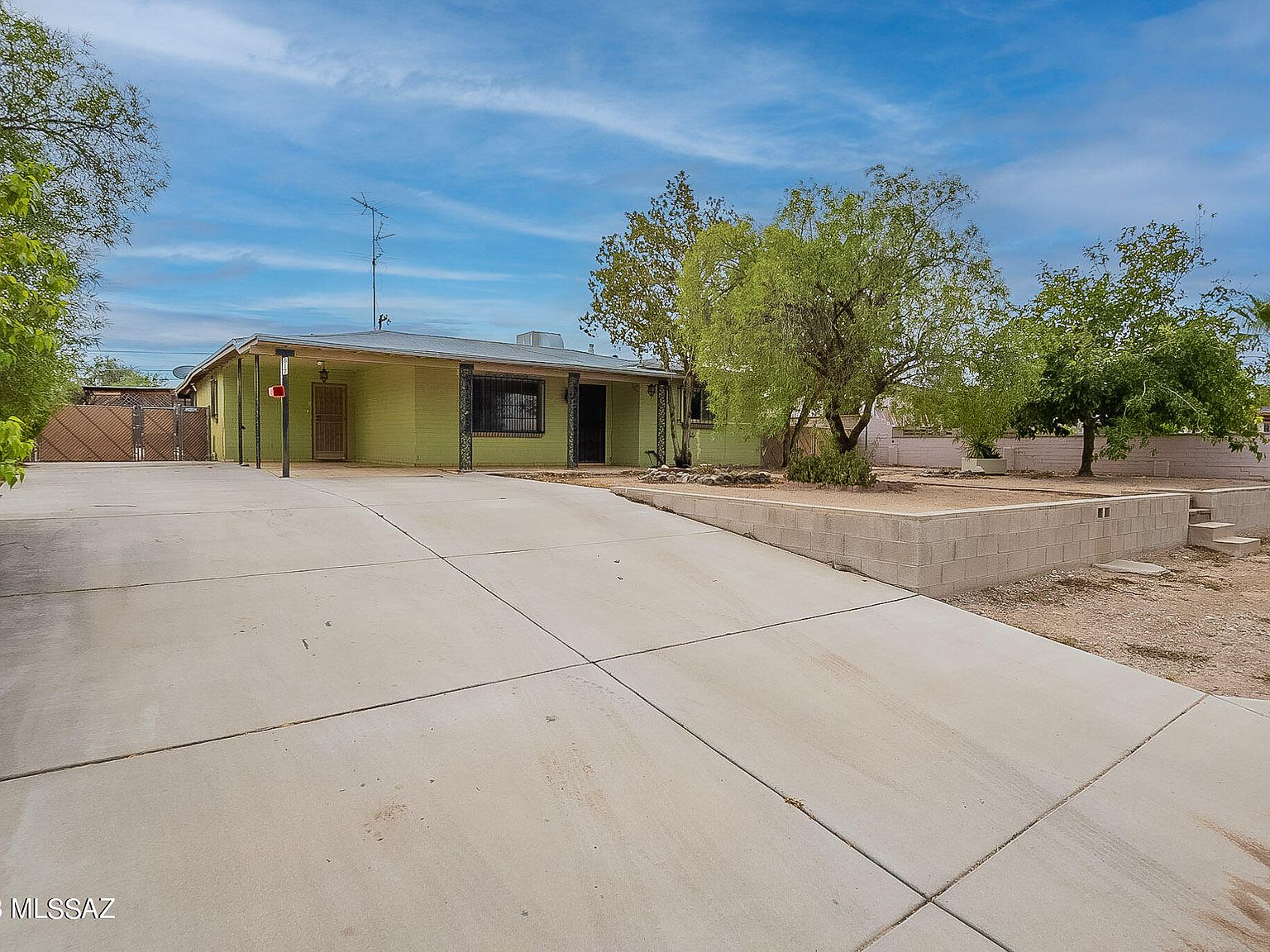 817 W District St, Tucson, AZ 85714 | MLS #22319811 | Zillow