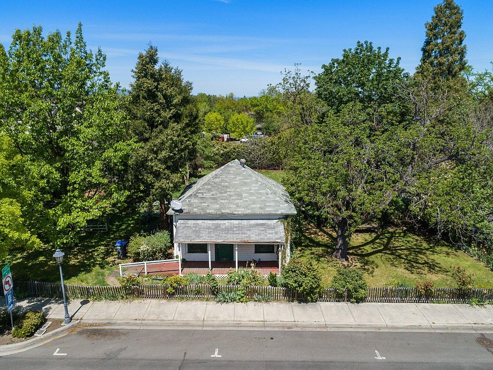 202 E Main St, Talent, OR 97540 | Zillow