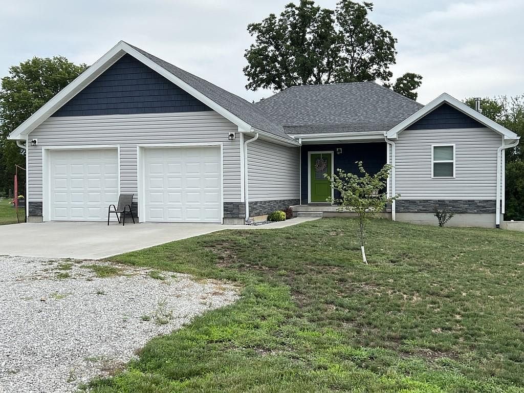 404 W Walnut St, Waverly, MO 64096 | Zillow
