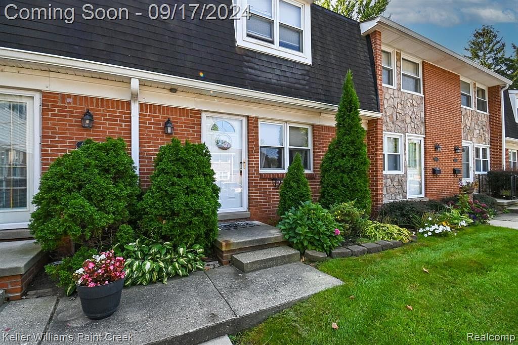 45380 Kensington St, Utica, MI 48317 | Zillow