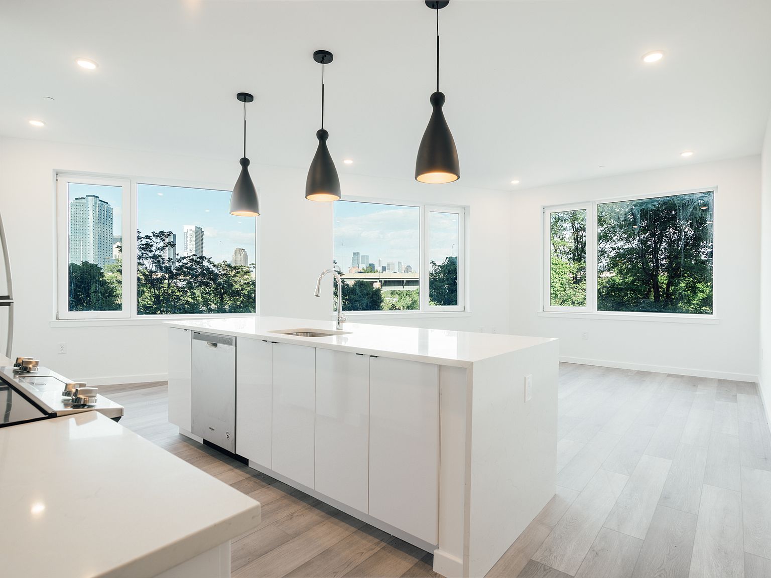 121 Garabrant St #2B-2BA-858SQFT, Jersey City, NJ 07304 | Zillow