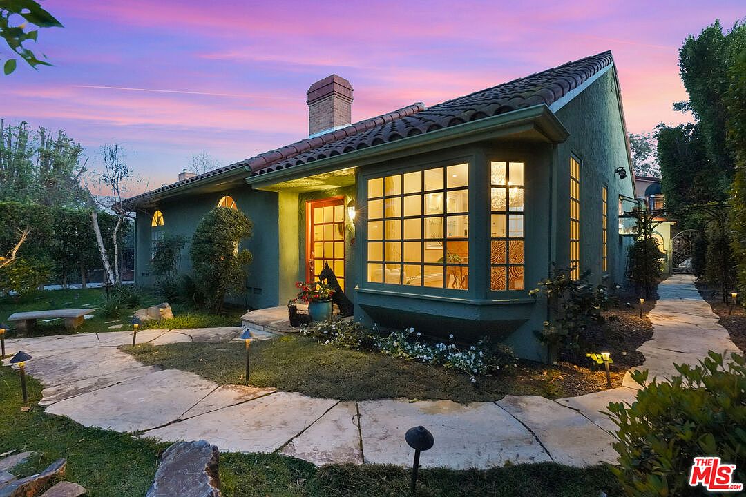 13834 Magnolia Blvd, Sherman Oaks, CA 91423 | Zillow