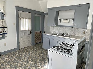 108 Emerson Ave, Farrell, PA 16121 | Zillow