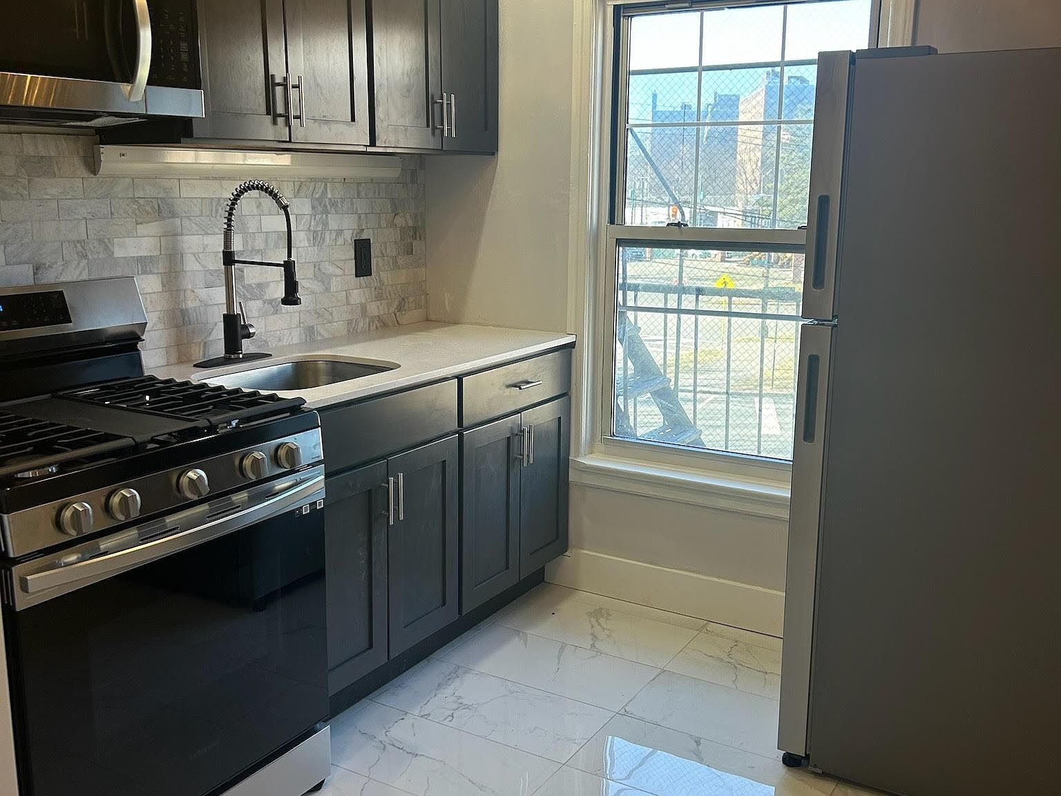 347 Grafton Ave APT 2C, Newark, NJ 07104 | Zillow