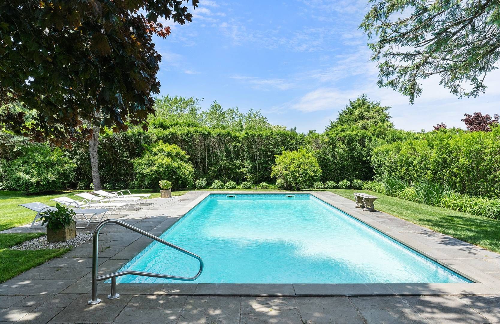 25 Pleasant Ln, Southampton, NY 11968 | Out East