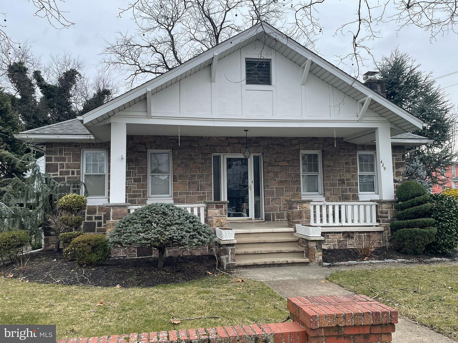 429 Delaware Ave, Riverside, NJ 08075 | Zillow