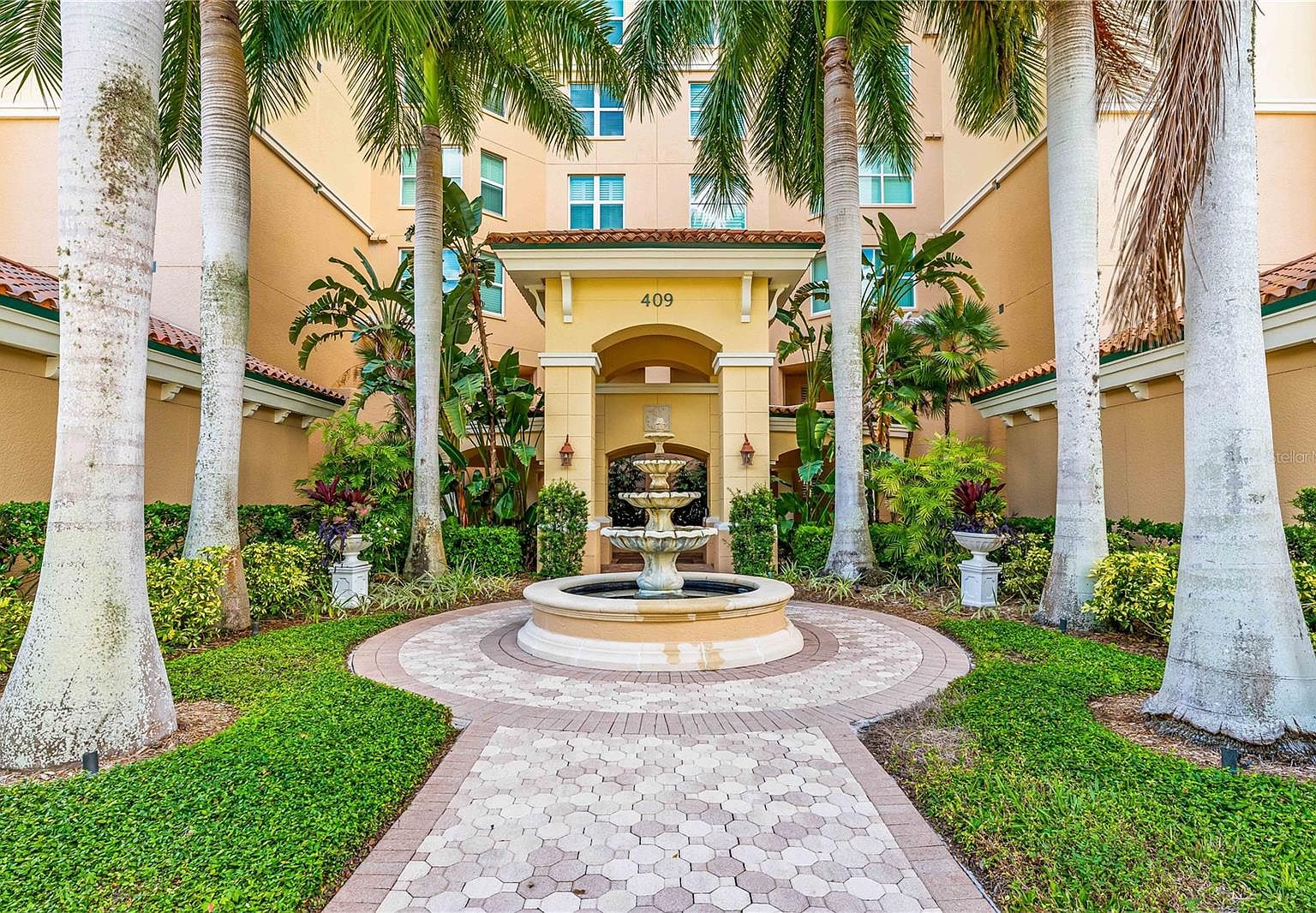 409 N Point Rd APT 301, Osprey, FL 34229 | Zillow