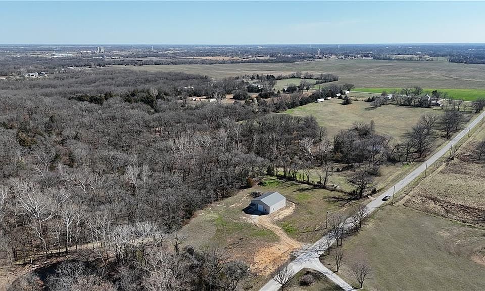 14177 S 1450th Rd, Nevada, MO 64772 | Zillow