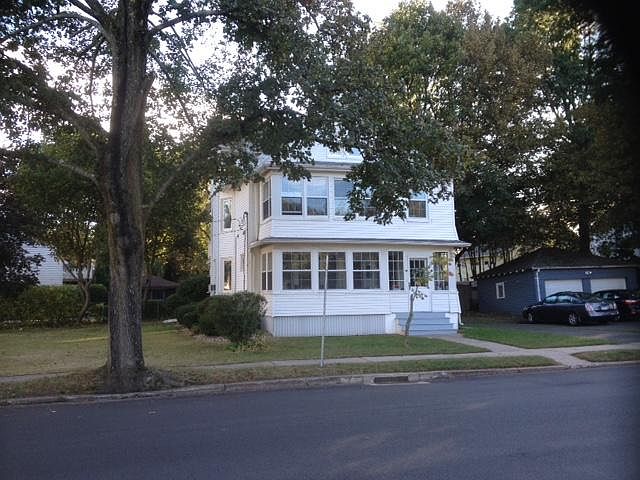 22 Roxbury Rd FLOOR 1, New Britain, CT 06053 | Zillow