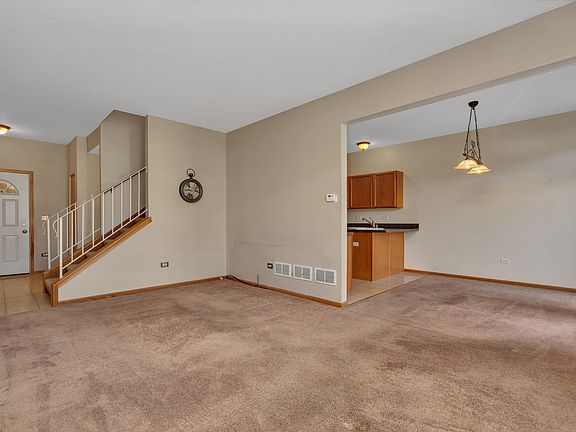 10521 Thornham Ln #10521, Mokena, IL 60448 | Zillow