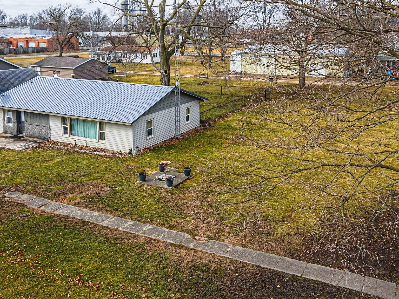 1565 Walnut St, Beason, IL 62512 | Zillow