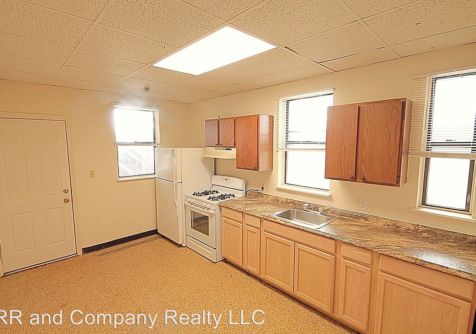 2141 Main St APT 4, Springfield, MA 01104 | Zillow