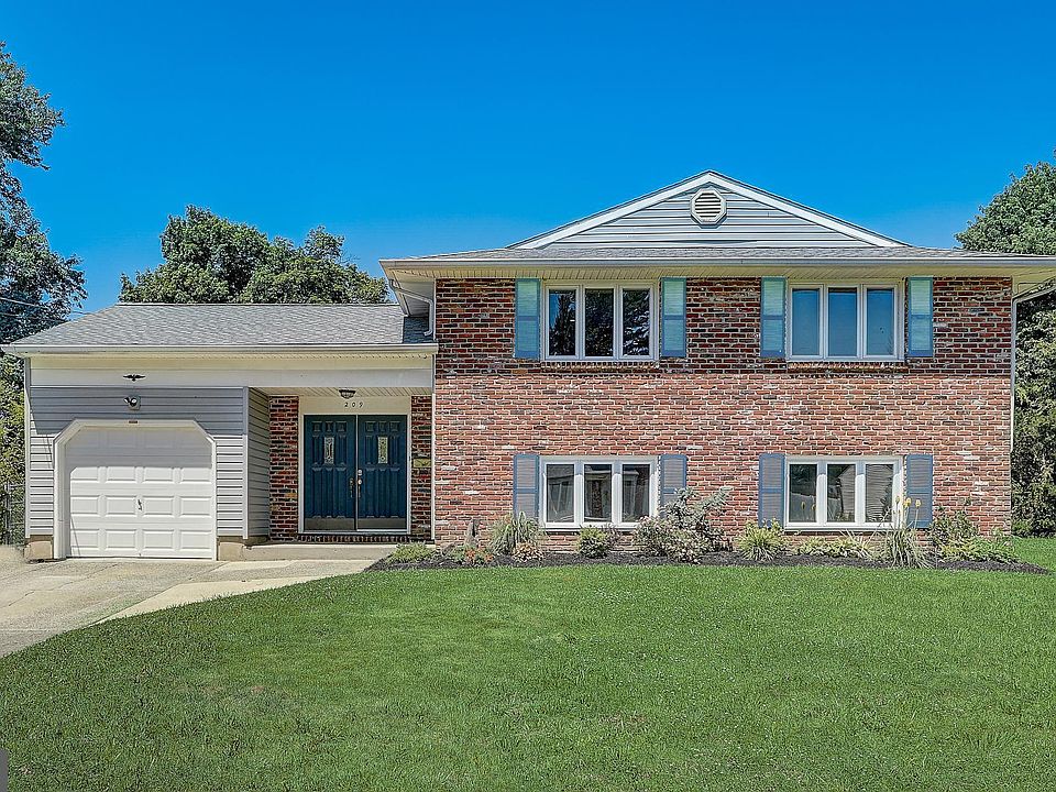 209 Countryside Ln, Mount Laurel, NJ 08054 | Zillow