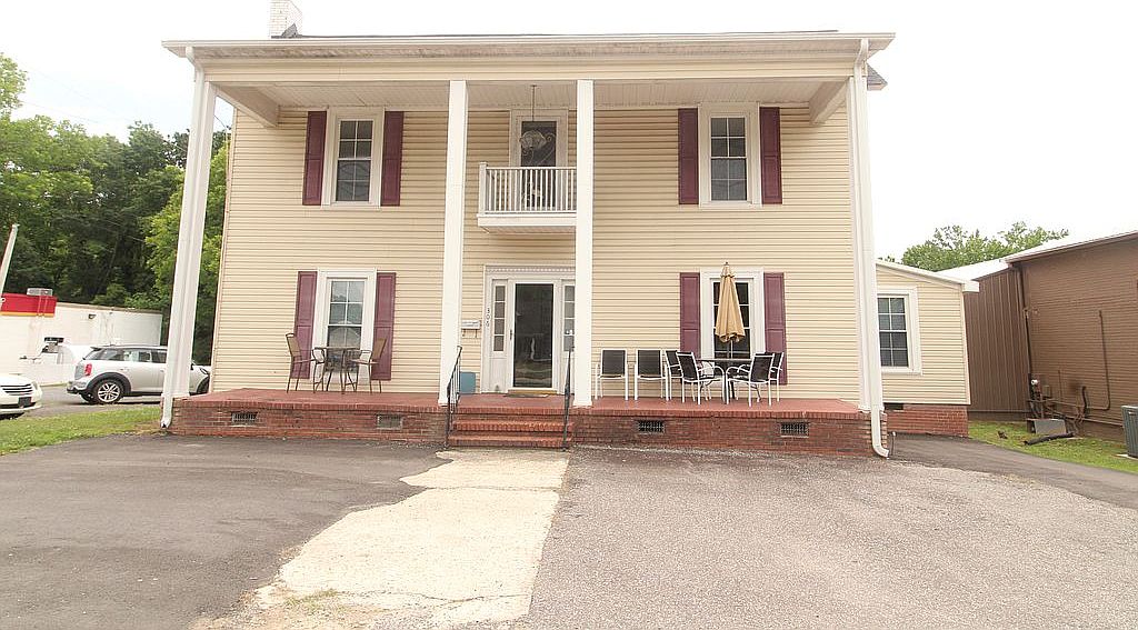 306 N Main St, Clover, SC 29710 | Zillow