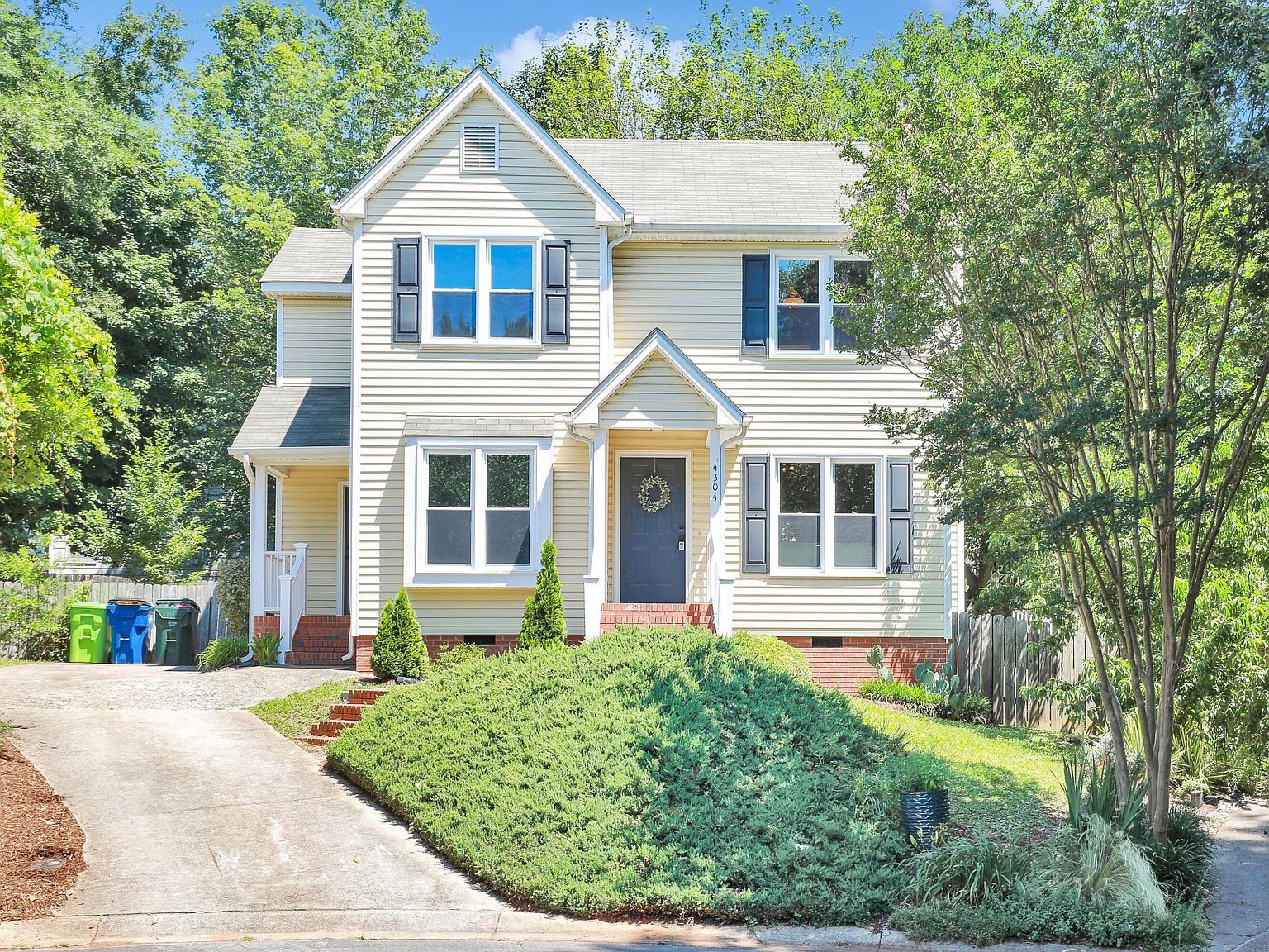 4304 Fathom Ct, Raleigh, NC 27606 | Zillow