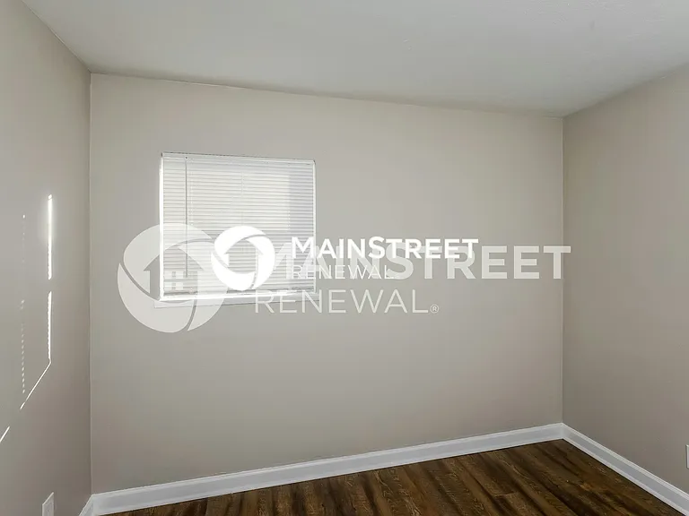 4915 Seville Dr, Louisville, KY 40272 | HotPads