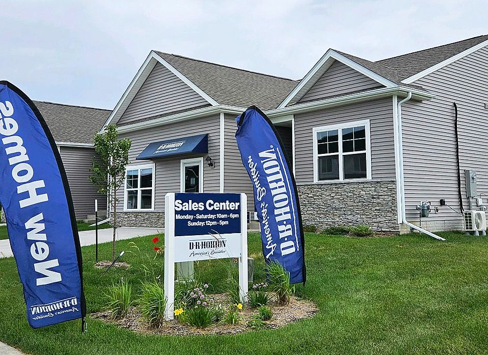 2515 Brook View Dr, Des Moines, IA 50317 | MLS #704931 | Zillow